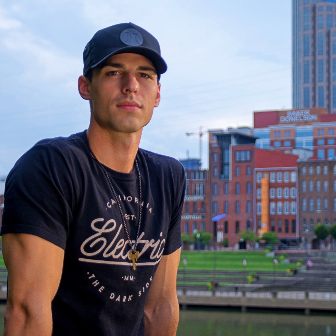 Derek Austin opens up about learning the ropes in a dreamers town. He’s ...