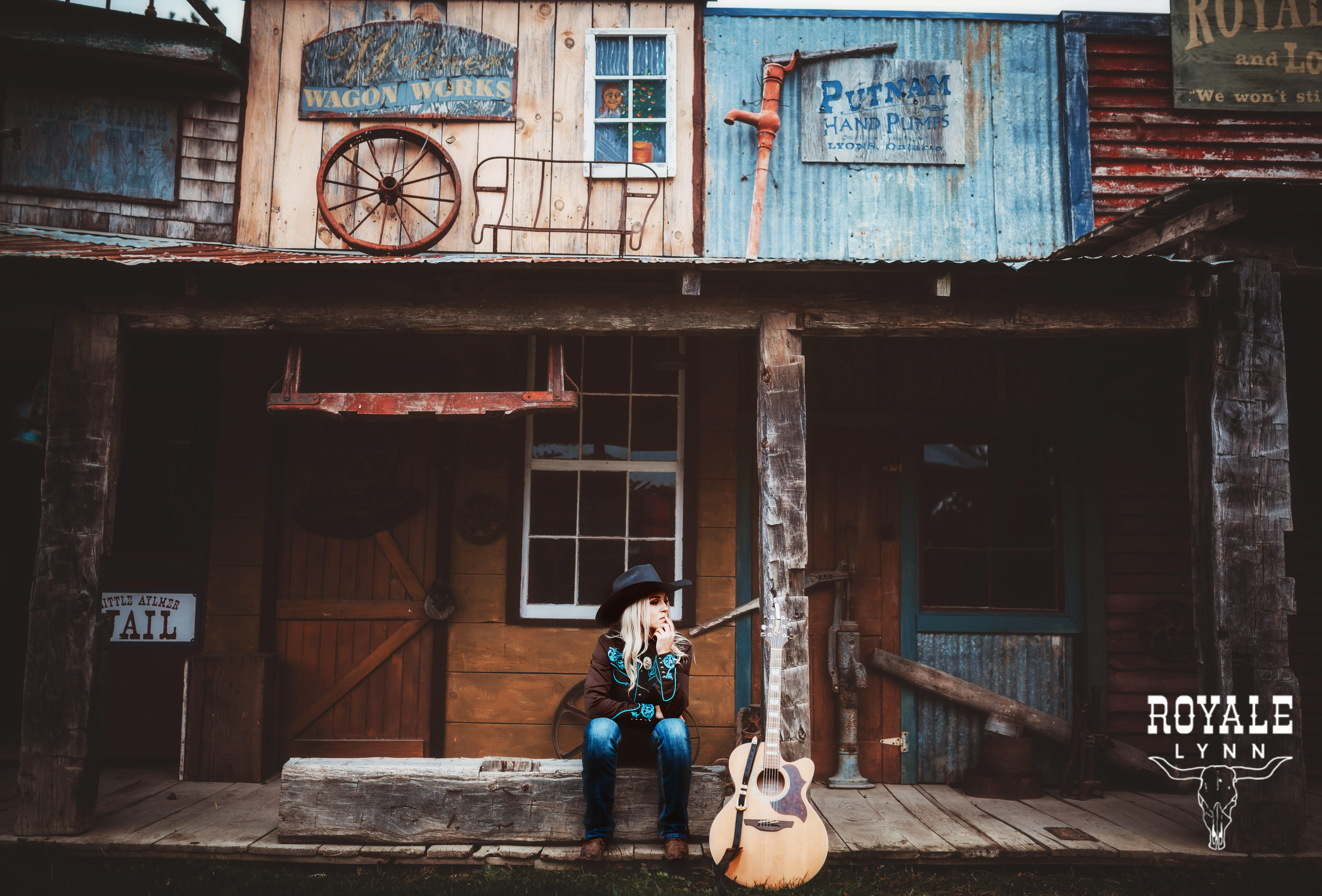 Canadian Country Artist Royale Lynn shares the small town to music city ...
