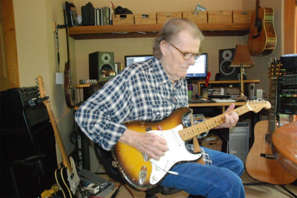 Reggie Young, legendary sideman to Elvis, Willie, Waylon and more, dies ...