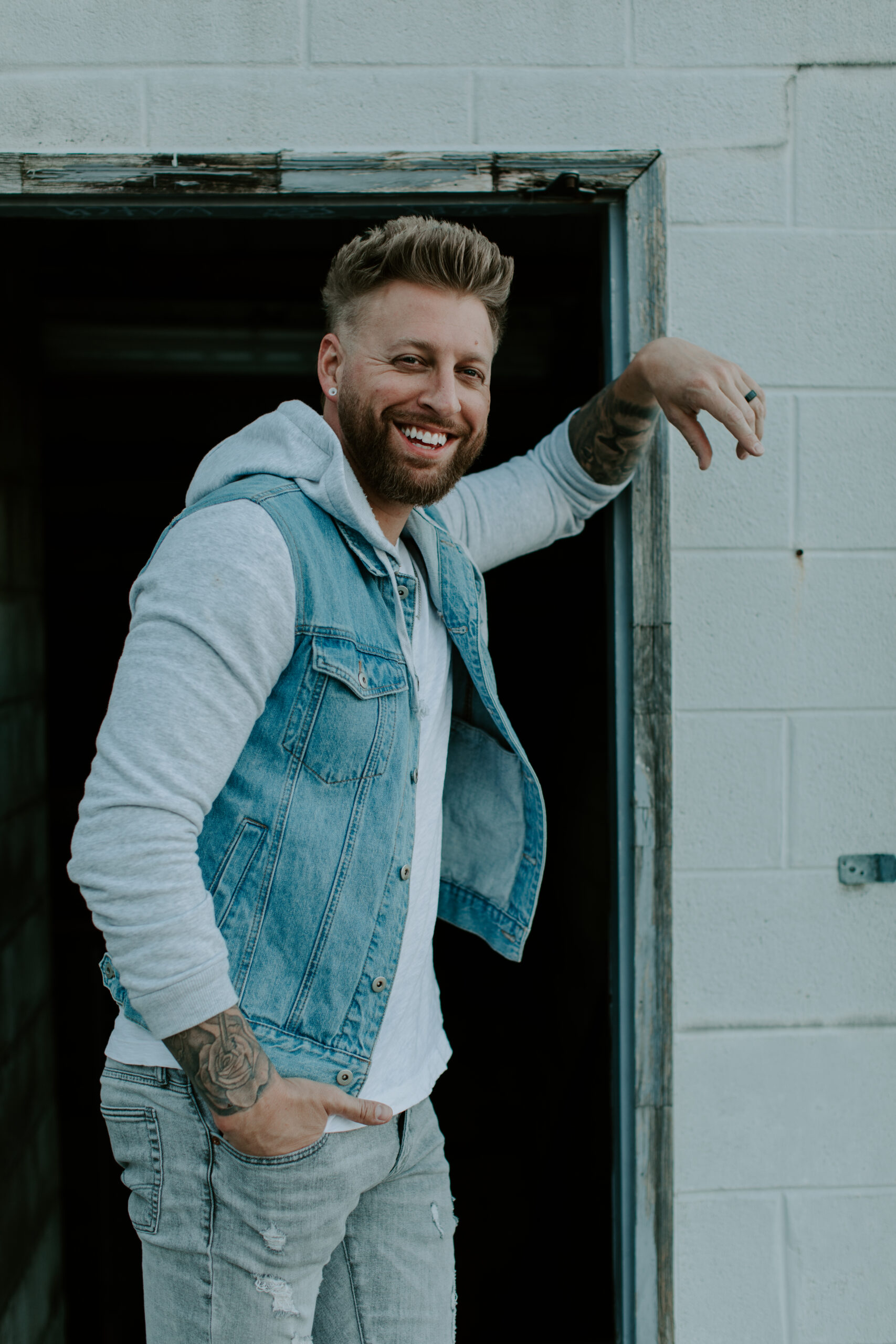 EXCLUSIVE PREMIERE – Josh Melton Releases Latest Single ‘Cutting Grass ...